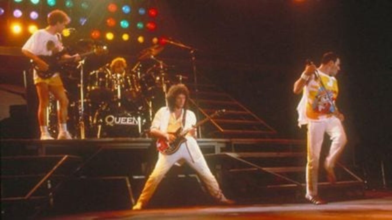 How an Era Ended: Knebworth Park, the Last Live Performance of Freddie ...